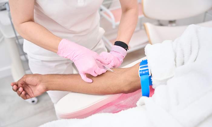 Venopunción y Sueroterapia